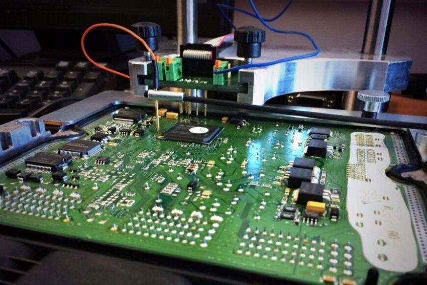 Computer Box Repair | Contact us: +27 73 255 6681